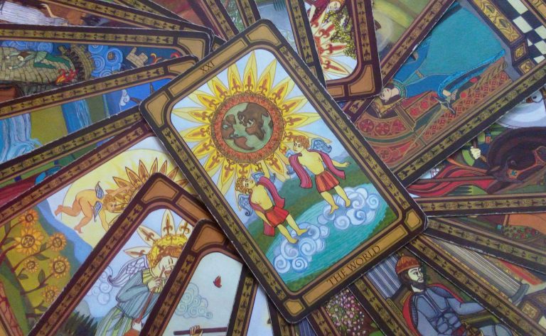 Mengenal Kartu Tarot - RuangTarot Mengenal Kartu Tarot - RuangTarot
